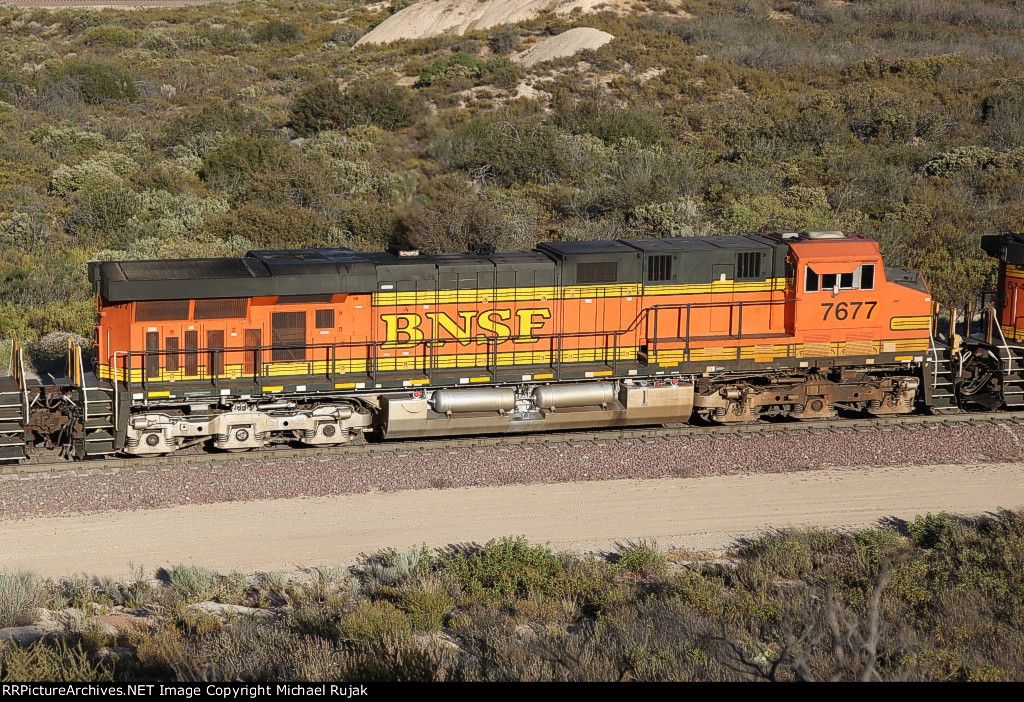 BNSF 7677
